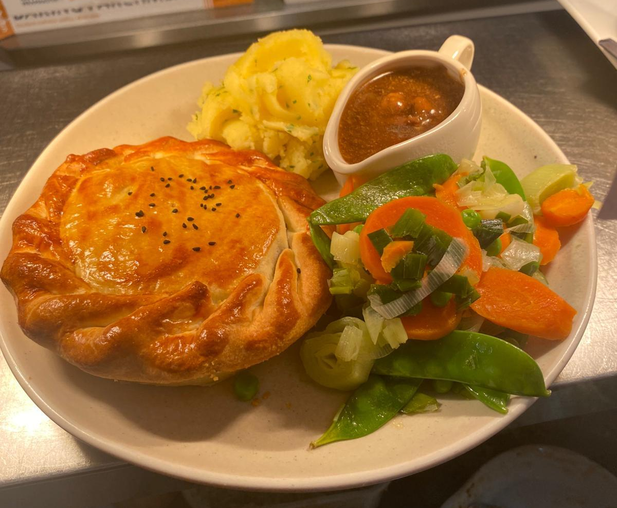 Dinner Menu | New Inn Eccup